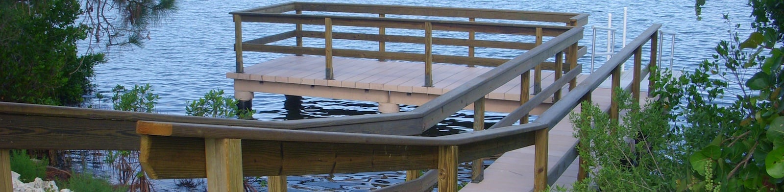 Get to Know Your Piers: Timber vs. Concrete Fishing Pier